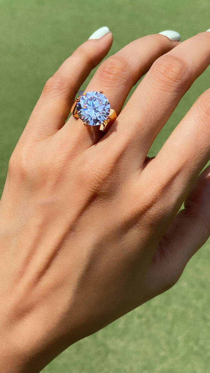 6 CT ROCK BLING RING (ADD TO CART AND GET A FREE GIFT)⭐ – Belleza Jewels